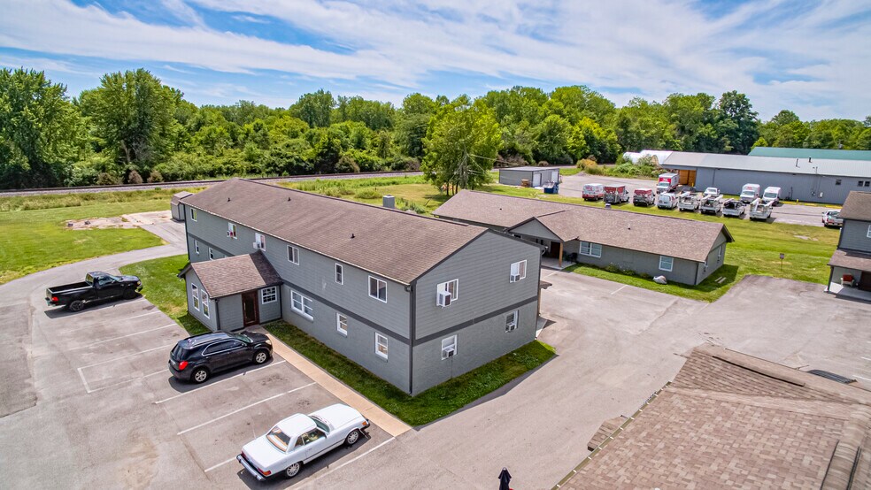 10705 E Us-136, Indianapolis, IN 46234 - Windmill Apartments | LoopNet