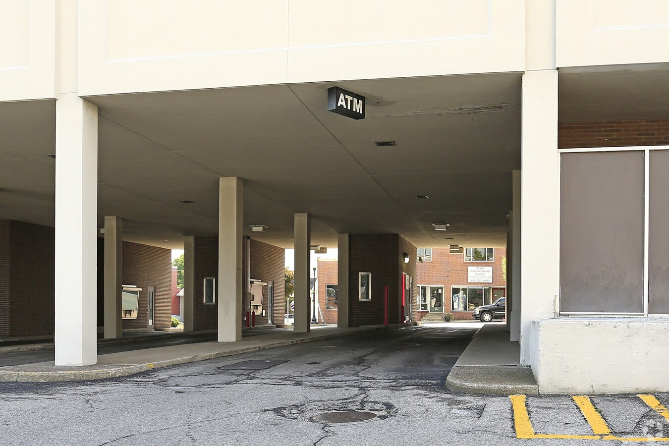 8 N State St, Painesville, OH 44077 - Key Bank Building | LoopNet 8 N State St, Painesville, OH 44077 - Key Bank Building | LoopNet