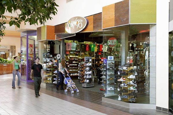 1900-2000 E 20th St, Chico, CA 95928 - Chico Marketplace | LoopNet