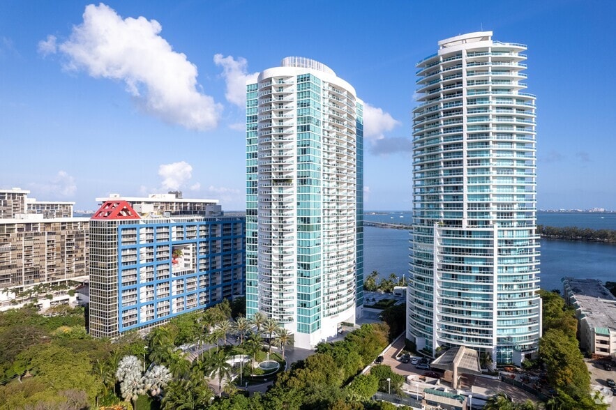 2101 Brickell Ave, Miami, FL 33129 - Skyline on Brickell | LoopNet