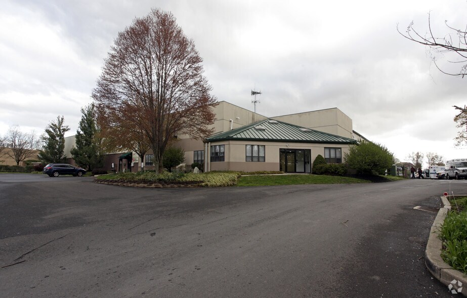 225 Geiger Rd, Philadelphia, PA 19115 | LoopNet