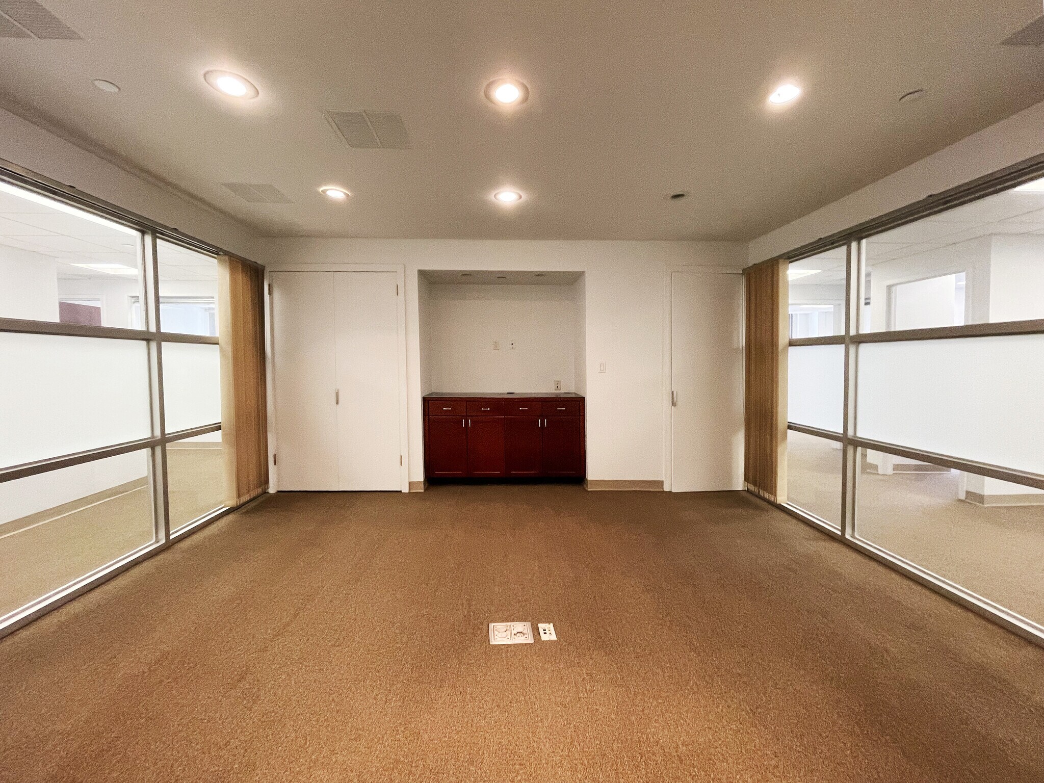 425 Madison Ave, New York, NY 10017 - Office for Lease | LoopNet