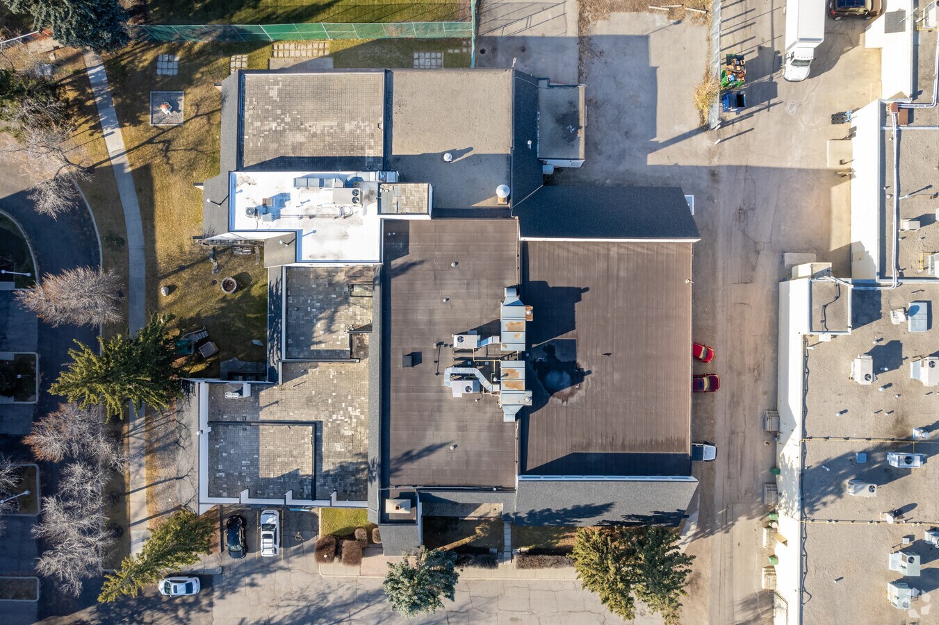 10401 Braeside Dr SW, Calgary, AB T2W 1B5 | LoopNet