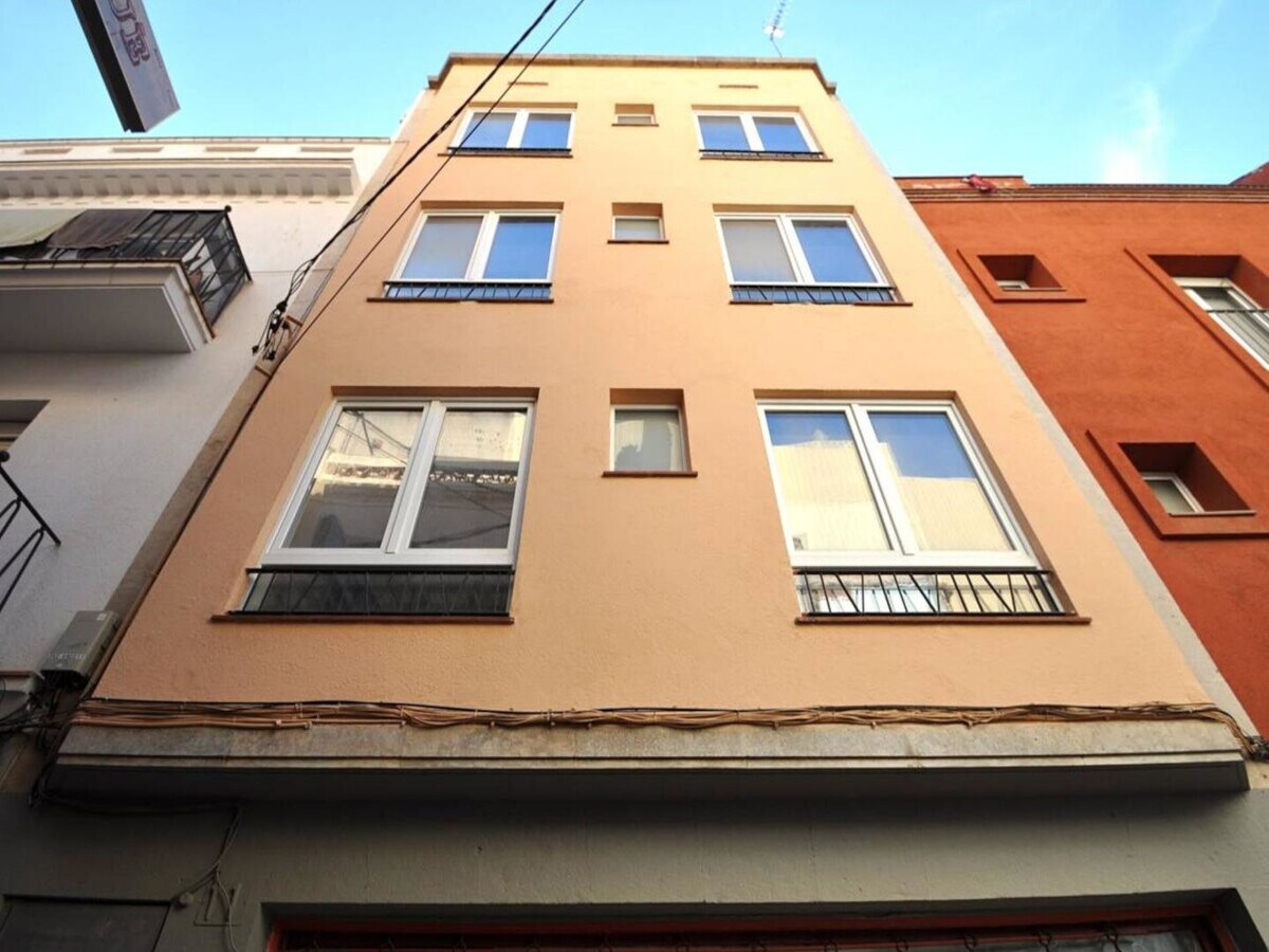 17310 Lloret de Mar | LoopNet