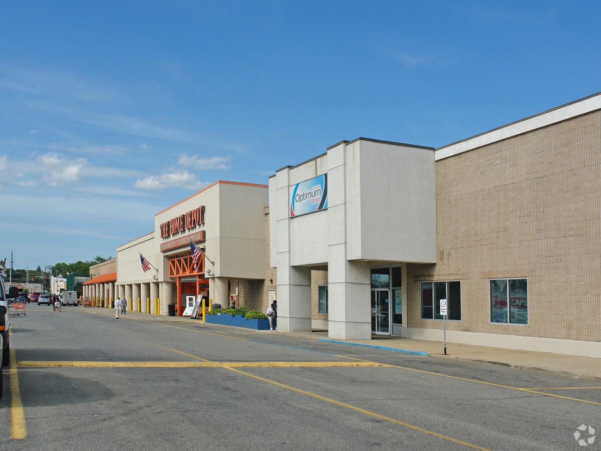 160 E Sunrise Hwy, Freeport, NY, 11520 - Retail Space For Lease ...