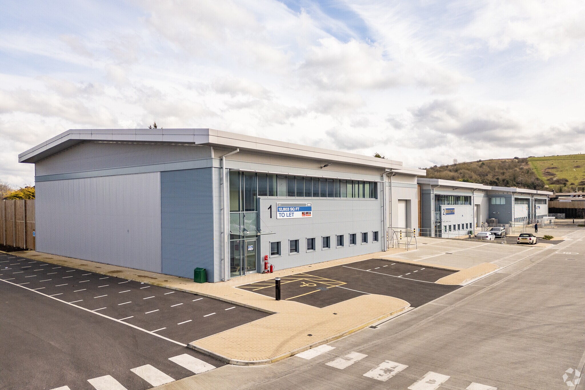 Luton Rd, Dunstable, LU5 4LW - Industrial for Lease | LoopNet