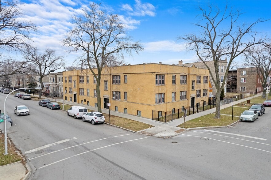 3752 W Huron St, Chicago, IL 60624 | LoopNet