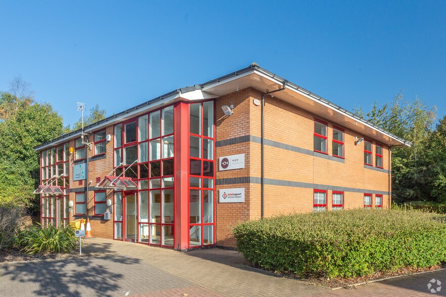 Castle Mound Way, Rugby, WAR CV23 0UY | LoopNet