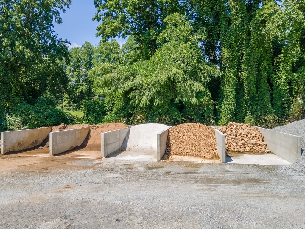 424 Terrell Rd, Franklin, NC 28734 - Flex for Sale | LoopNet