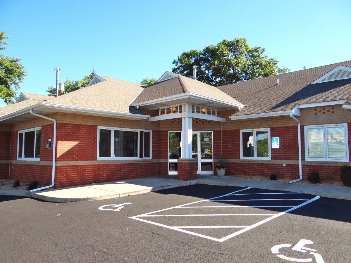 3901-3909 Silver Lake Rd NE, Saint Anthony, MN 55421 | LoopNet