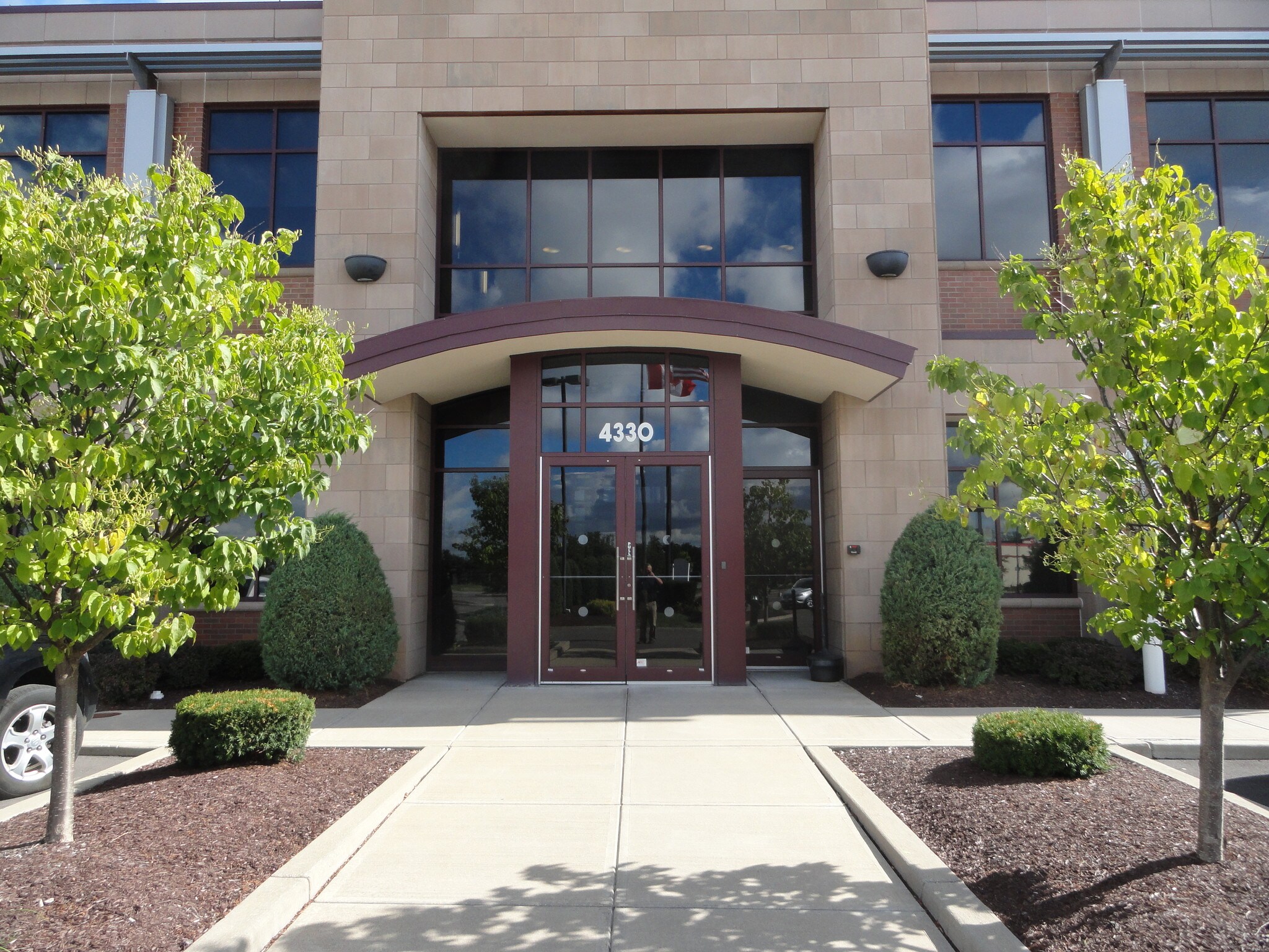 4330 Maple Rd, Buffalo, NY 14226 - University Centre Office | LoopNet