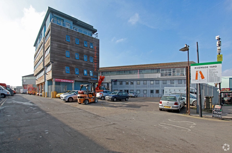 Riverside Rd, London, SW17 0BA | LoopNet