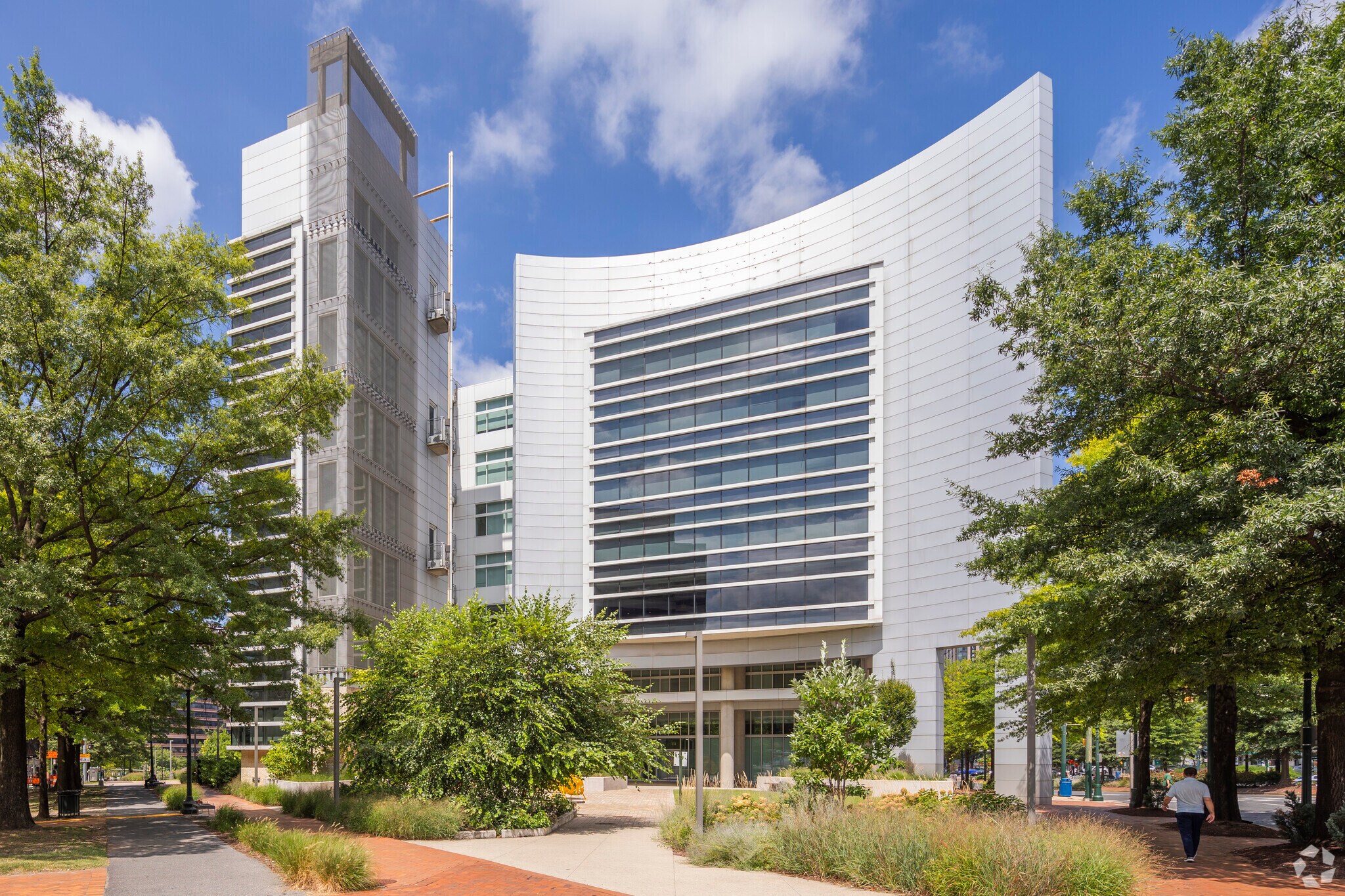 1 Inventa Pl, Silver Spring, MD 20910 - Inventa Towers | LoopNet