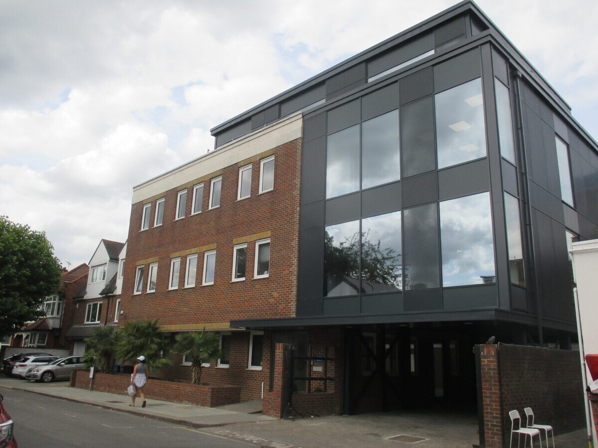 Cornwall Ave, London, N3 1LF | LoopNet