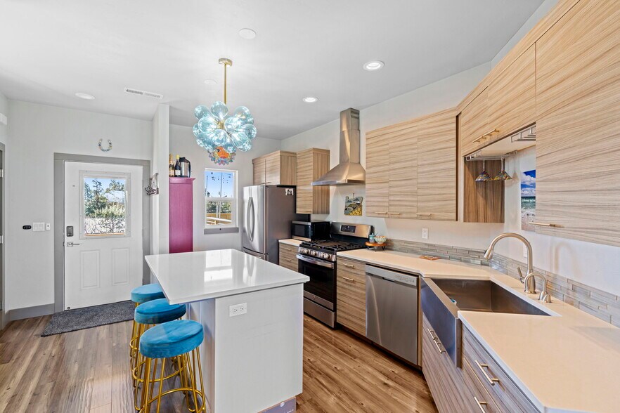 63232 Boyd Acres Rd, Bend, OR 97701 - Multifamily for Sale | LoopNet