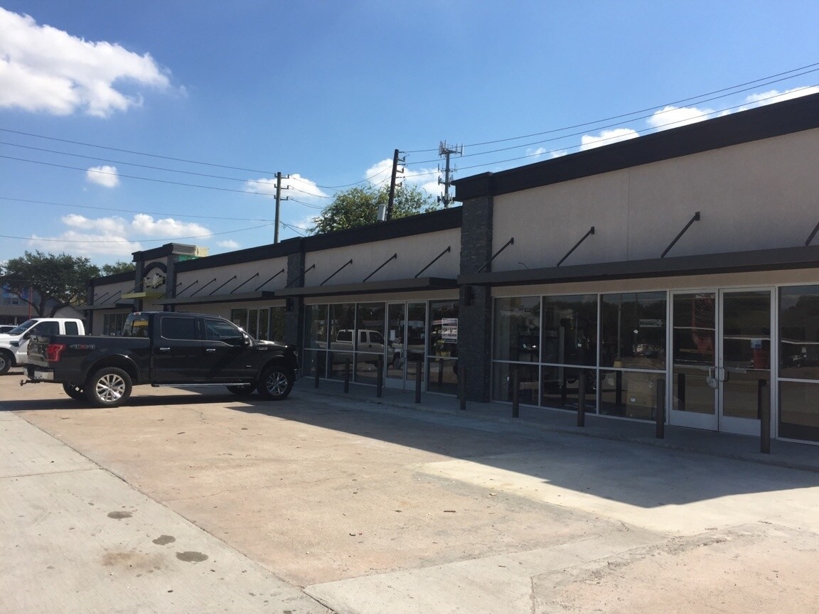 5415-5427 W Airport Blvd, Houston, TX 77035 | LoopNet
