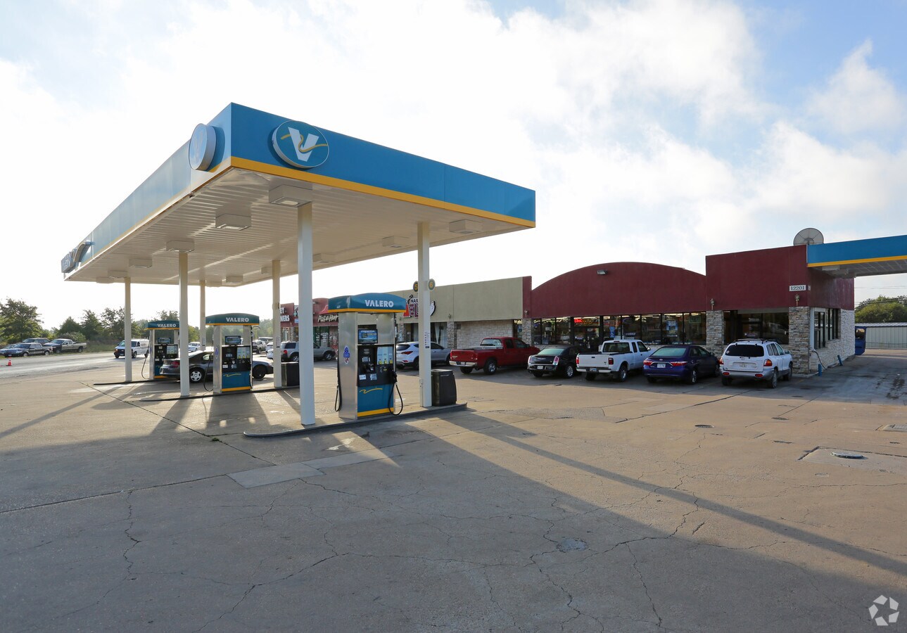 12201 Rendon Rd, Burleson, TX 76028 - Rendon Road Strip Center | LoopNet