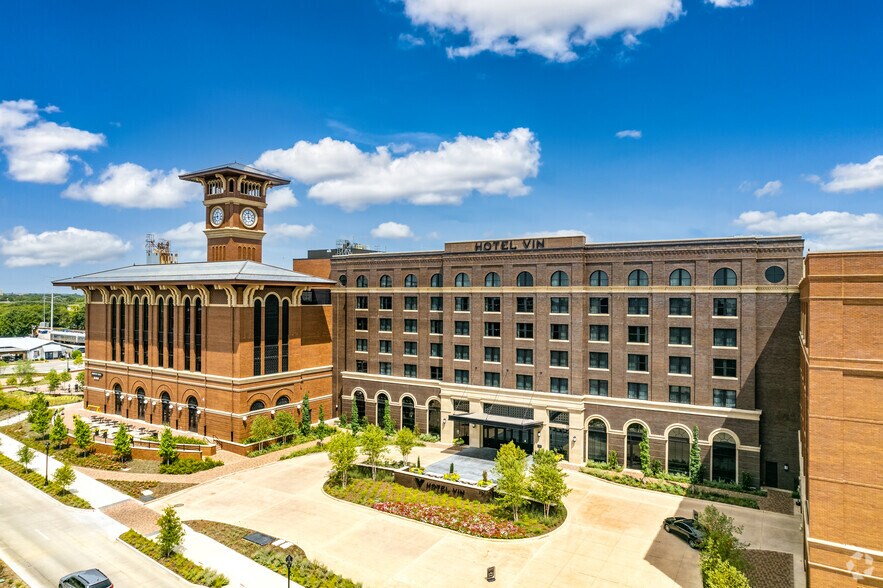 215 E Dallas Rd, Grapevine, TX 76051 | LoopNet