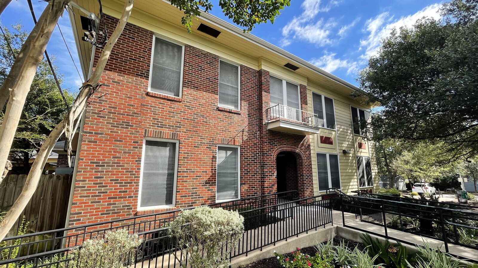 1110 E 32nd St, Austin, TX 78722 | LoopNet