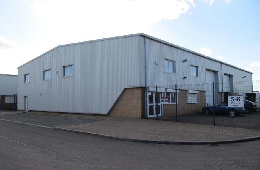 Clough Rd, Hull, HU6 7PE - Industrial for Lease | LoopNet