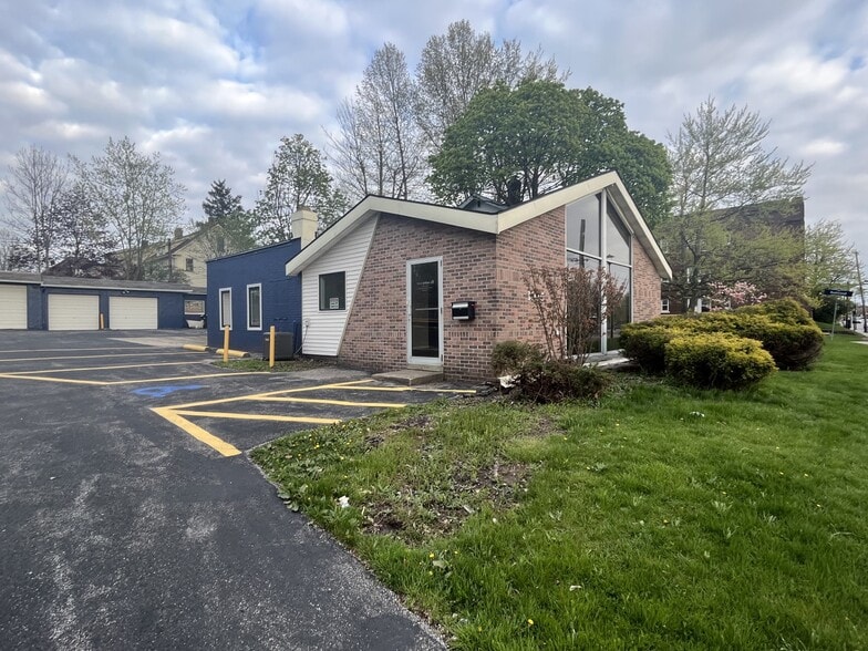 1925 Lee Rd, Cleveland, OH 44118 | LoopNet