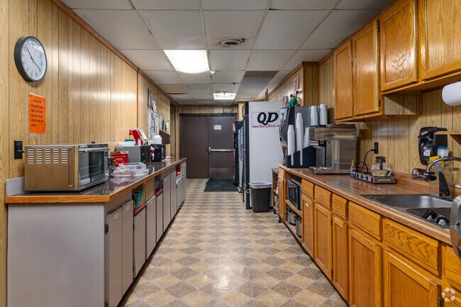 Commercial Real Estate Auctions | LoopNet