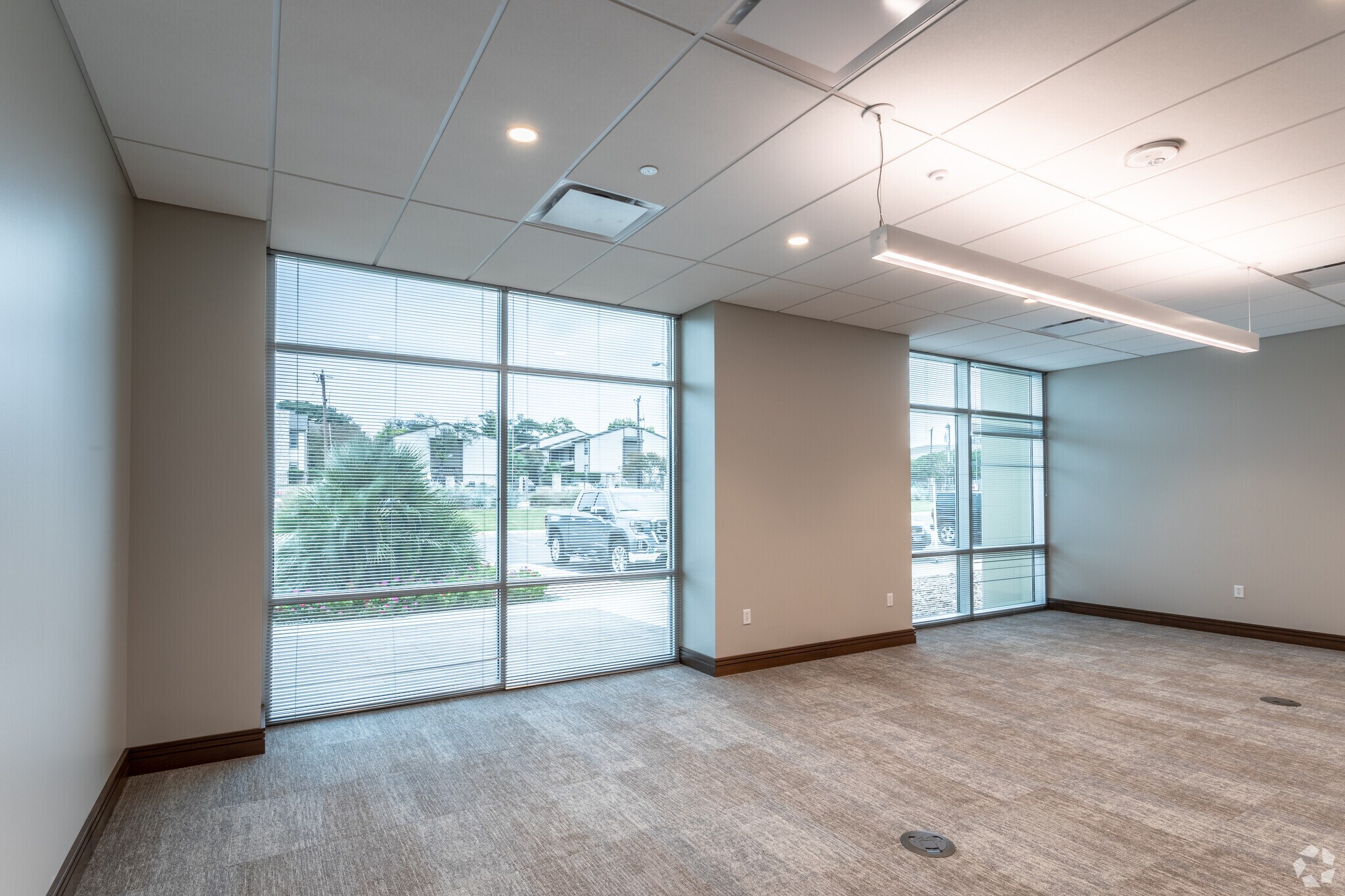 5818 Farinon Dr, San Antonio, TX 78249 - Farinon Business Park | LoopNet