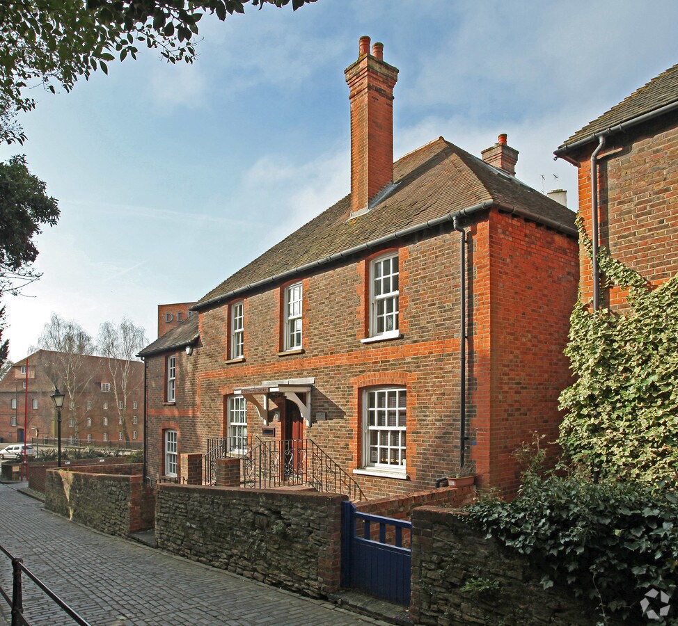 Mill Ln, Guildford, GU1 3TZ | LoopNet