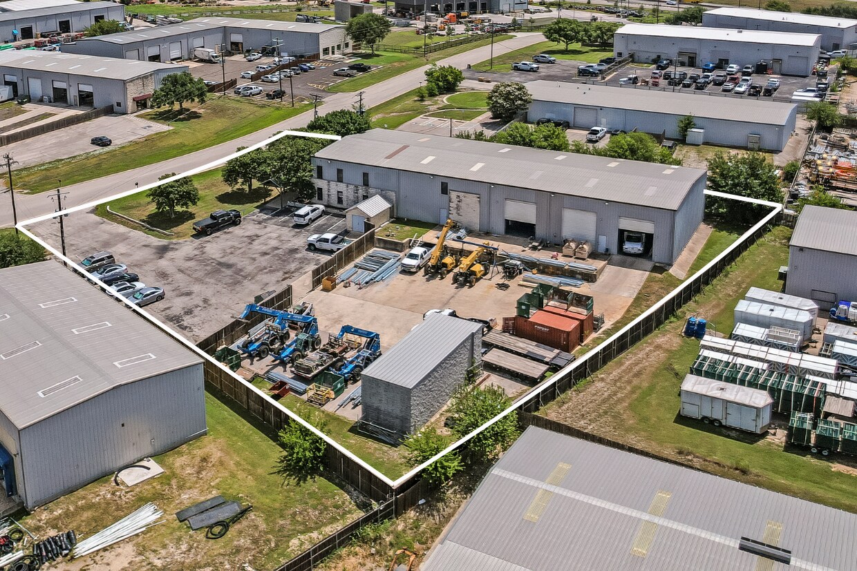 271 Commercial Dr, Buda, TX 78610 - Industrial for Sale | LoopNet