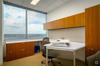 1002 Noble Energy Way, Houston, TX 77070 - Noble Energy Center II | LoopNet