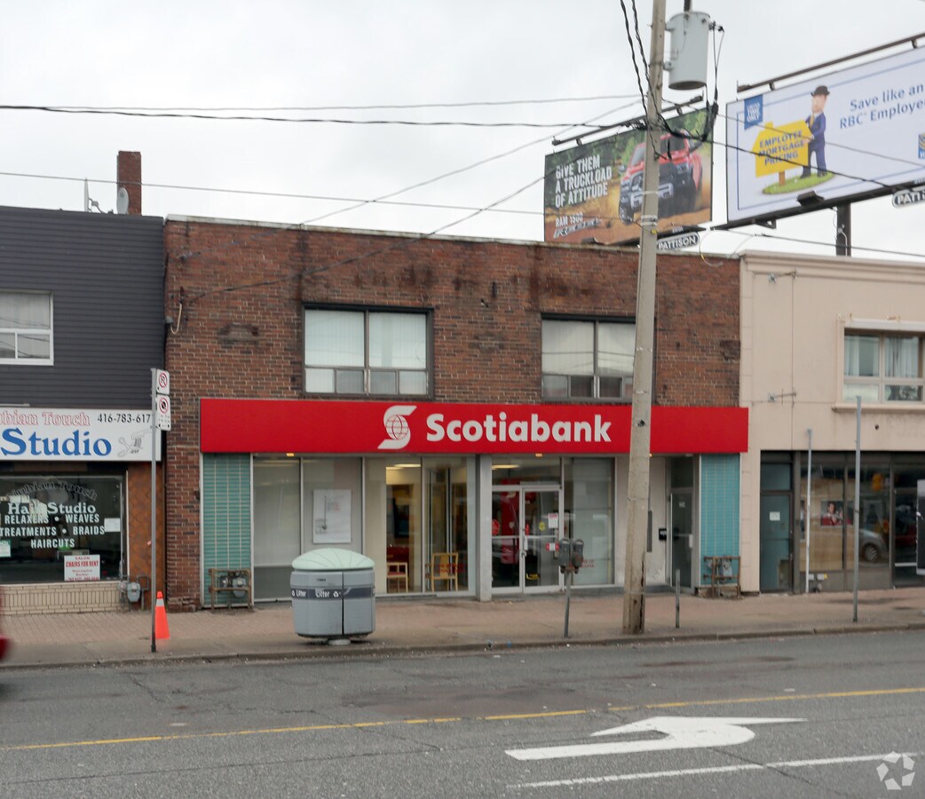 2254 Eglinton Ave, Toronto, ON M6E 2L3 | LoopNet