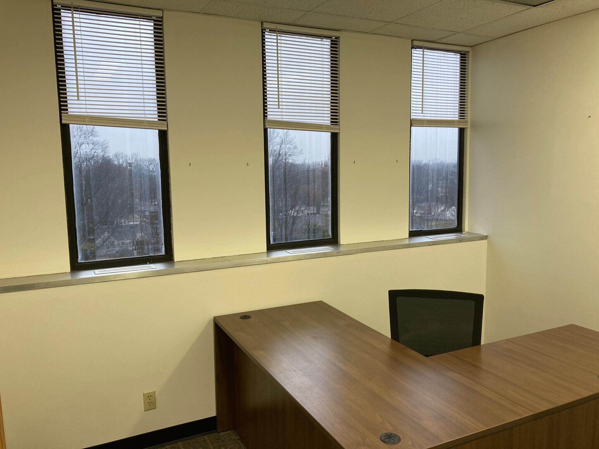 4240 Blue Ridge Blvd, Kansas City, MO 64133 - Blue Ridge Tower | LoopNet