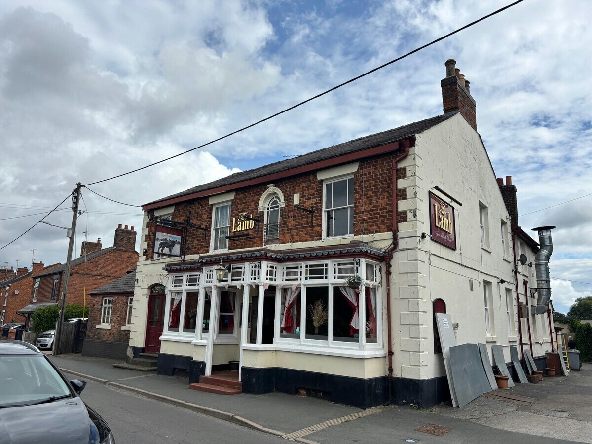 12 Wistaston Road, Nantwich, CW5 6PX | LoopNet