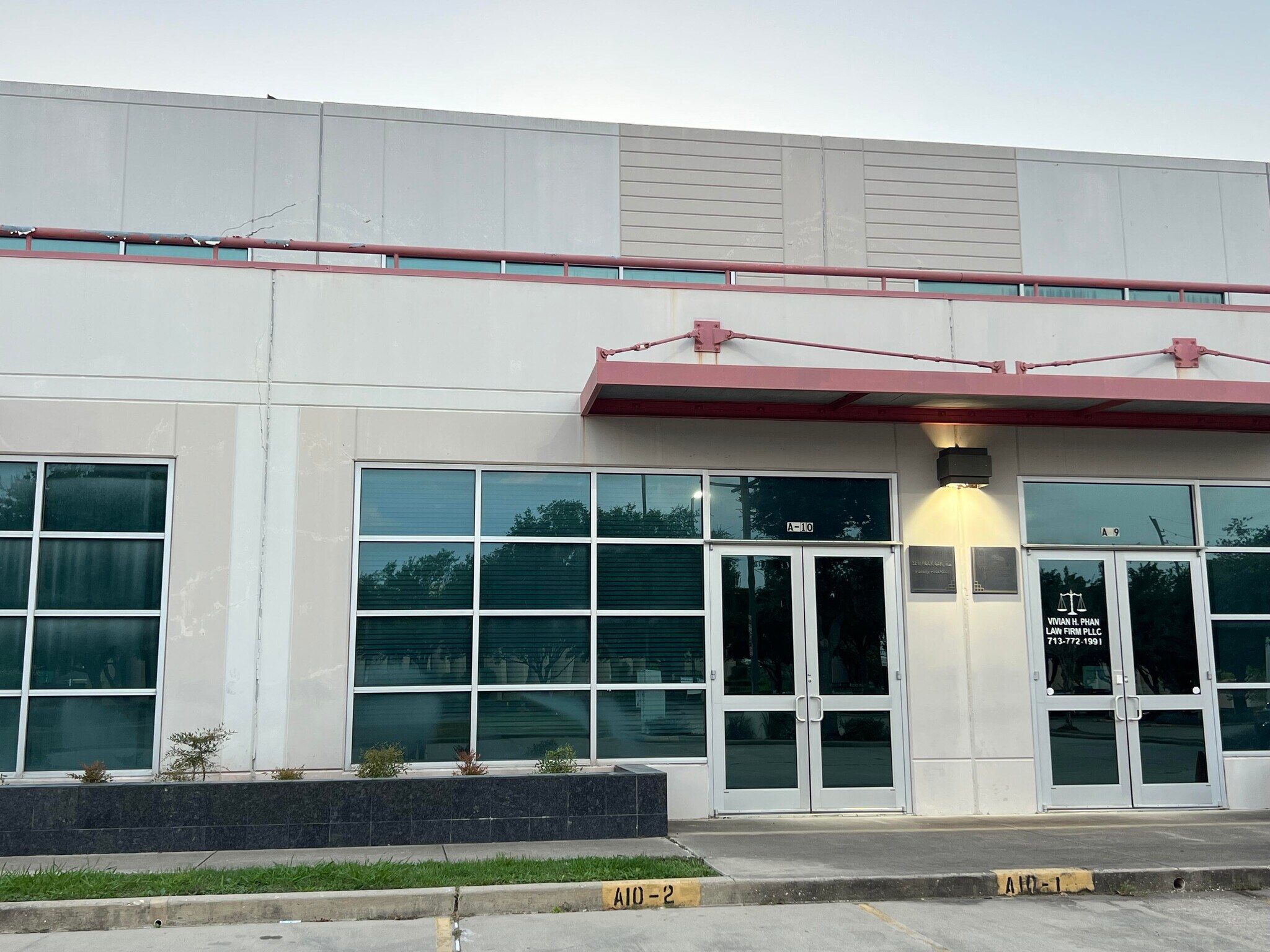 6918 Corporate Dr, Houston, TX 77036 - Previous Medical Clinic/ 1100-2100 SF | LoopNet
