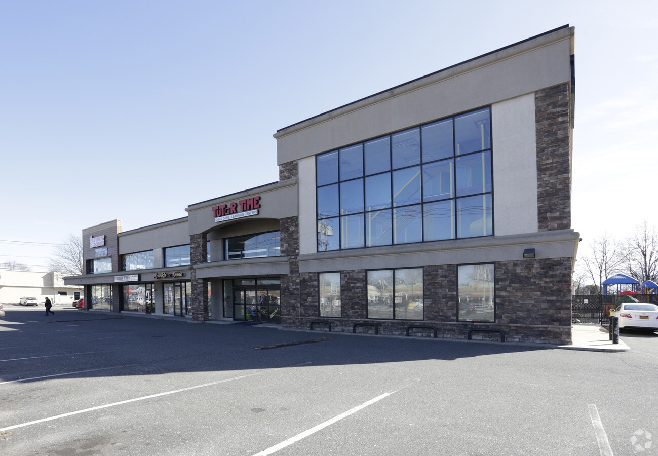 41 Sunrise Hwy, Lindenhurst, NY 11757 | LoopNet