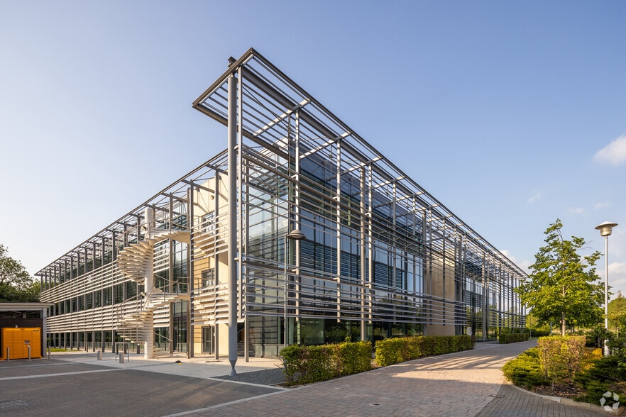 Sanderson Rd, Uxbridge, UB8 1DH | LoopNet