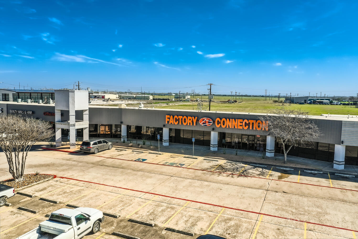 1710 S Colorado St, Lockhart, TX 78644 - Plum Creek Plaza | LoopNet