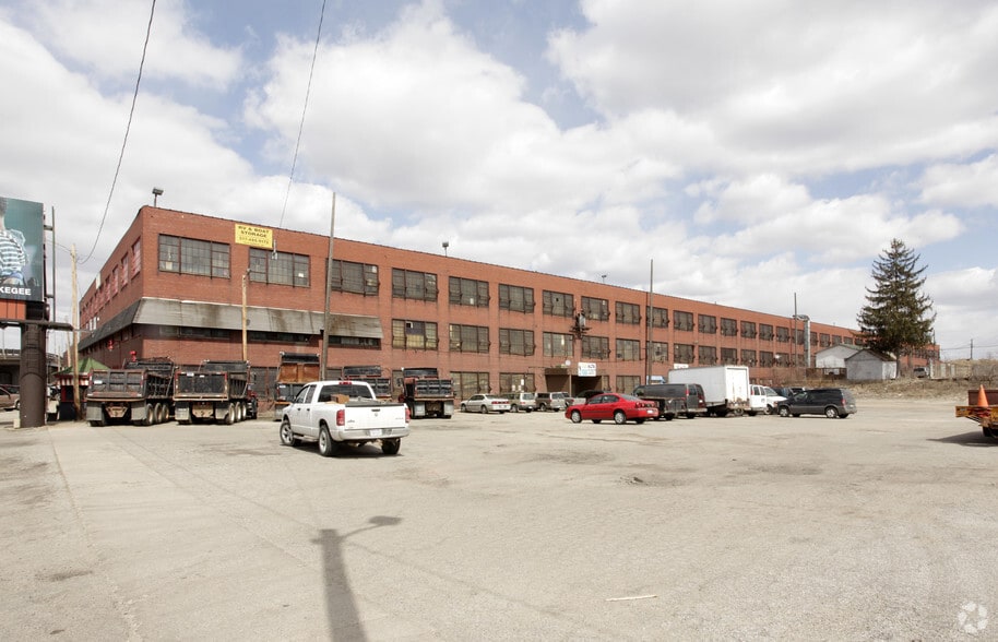 1305 S Cedar St, Lansing, MI 48910 - Industrial for Sale | LoopNet