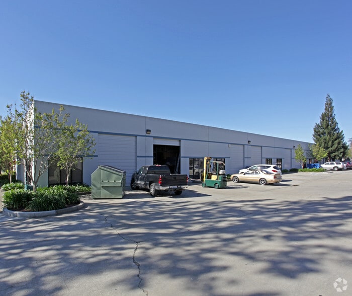 3324 Monier Cir, Rancho Cordova, CA 95742 - 3324 | LoopNet