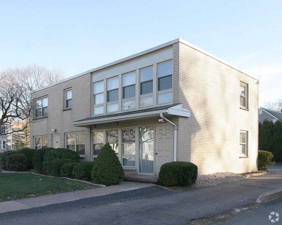 70 Middle Tpke E, Manchester, CT 06040 | LoopNet