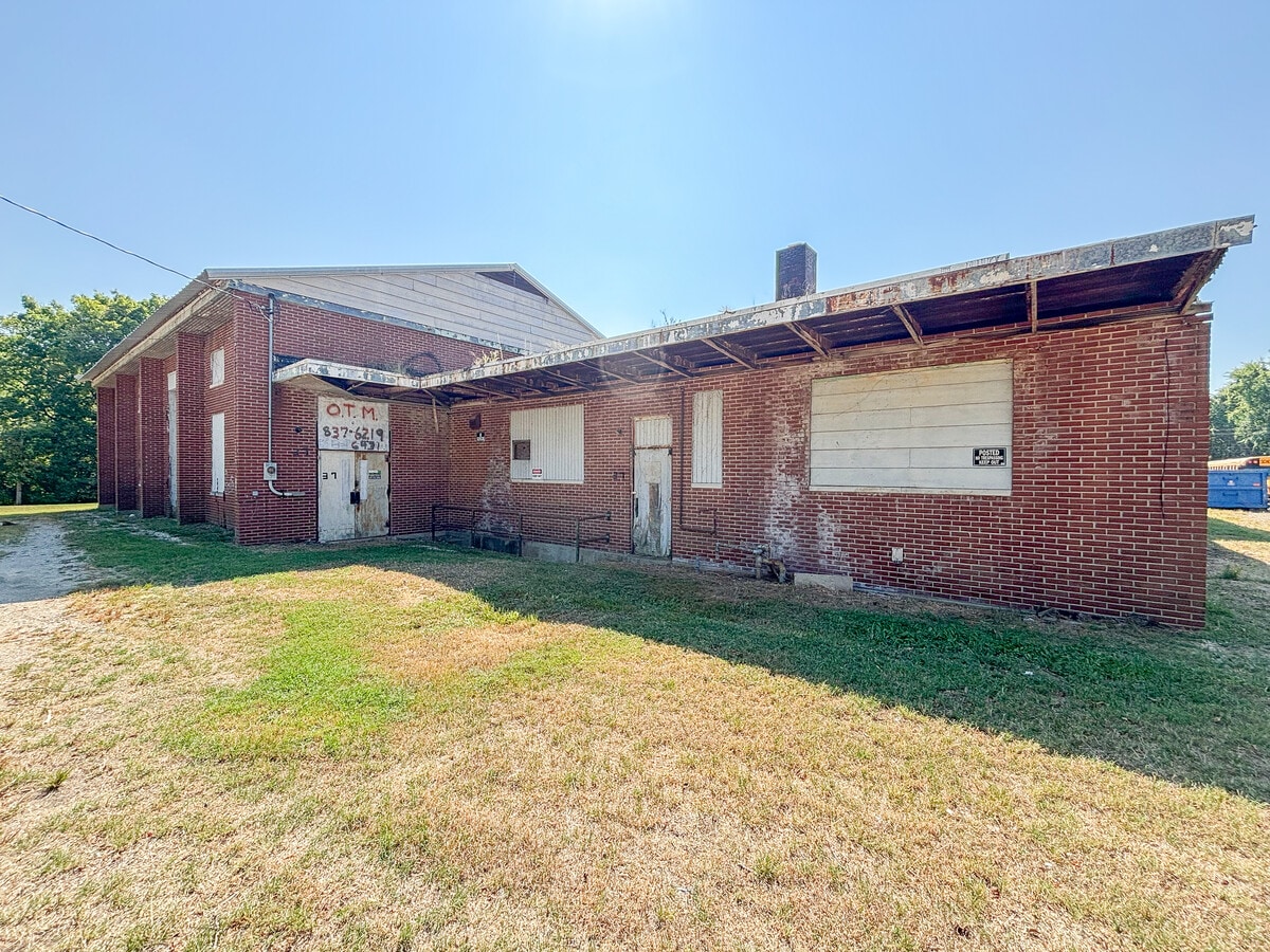 51 Lashunda Jones Dr, Munford, TN 38058 - Ellis Jr High | LoopNet