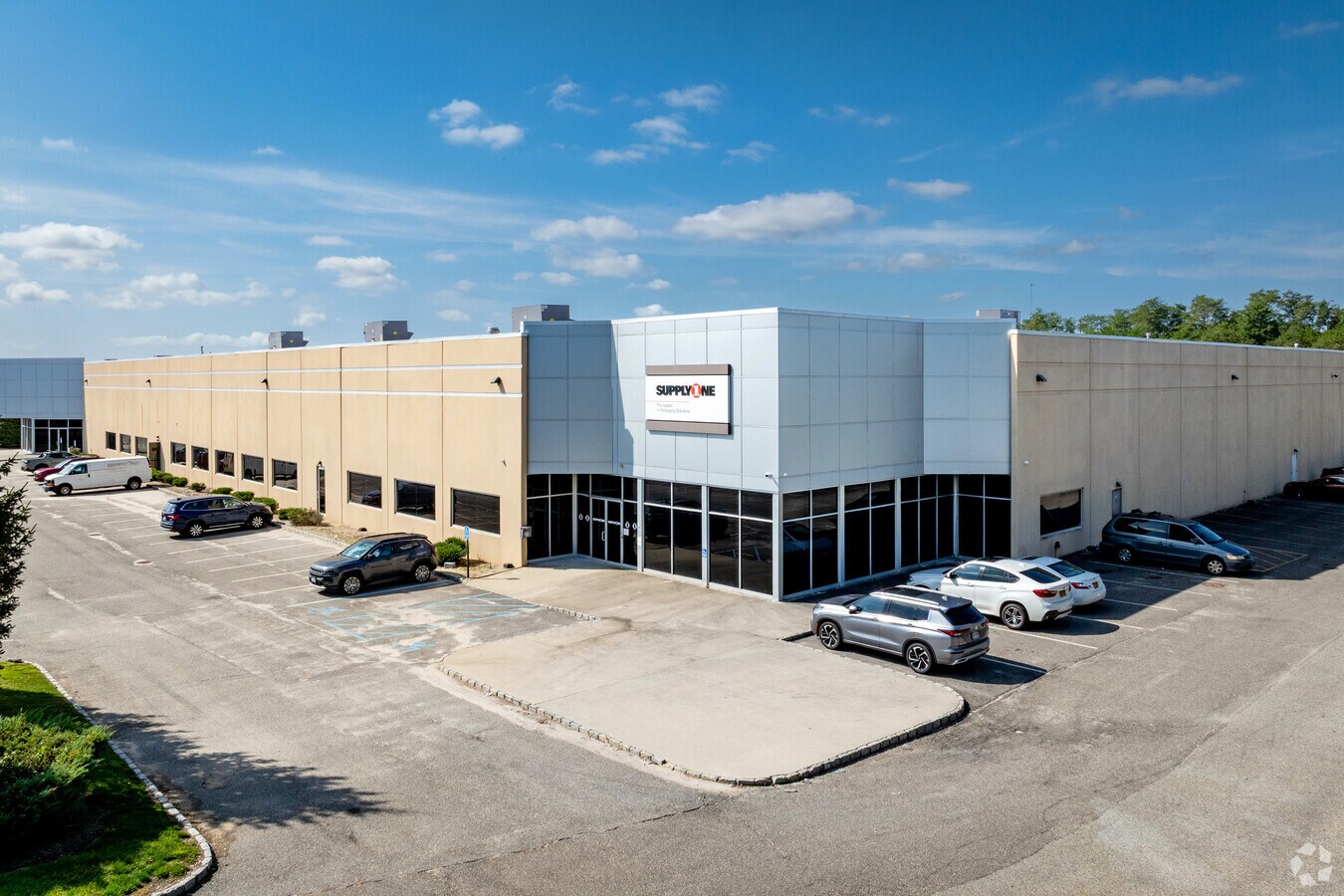 120 Wilshire Blvd, Edgewood, NY 11717 | LoopNet