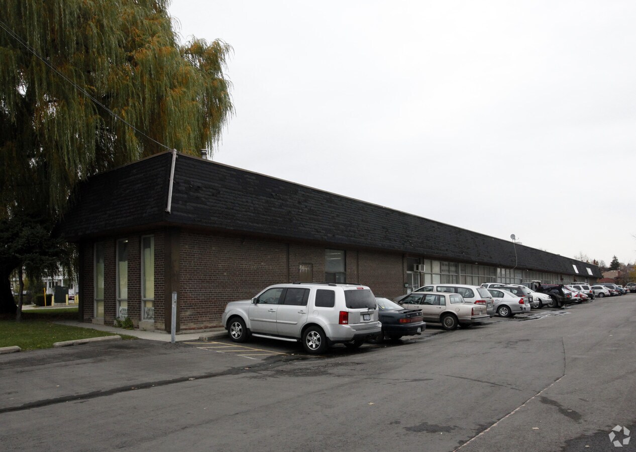 101 Oakdale Rd, Toronto, ON M3N 1W3 | LoopNet
