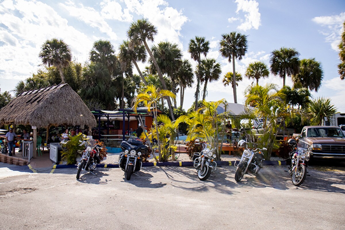 9500 SW Conners Hwy, Okeechobee, FL 34974 - J & S Fish Camp | LoopNet