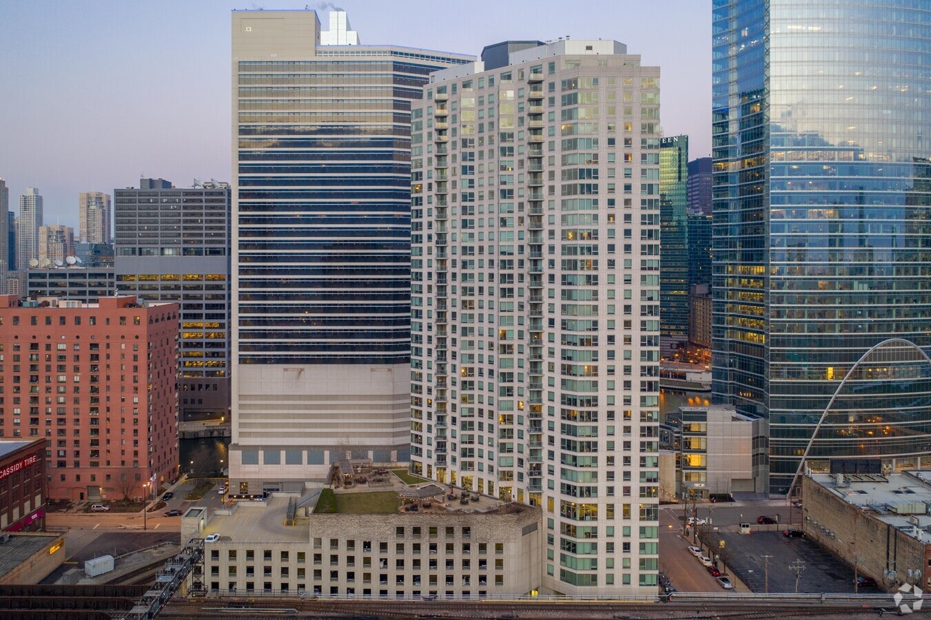 300 N Canal St, Chicago, IL 60661 | LoopNet